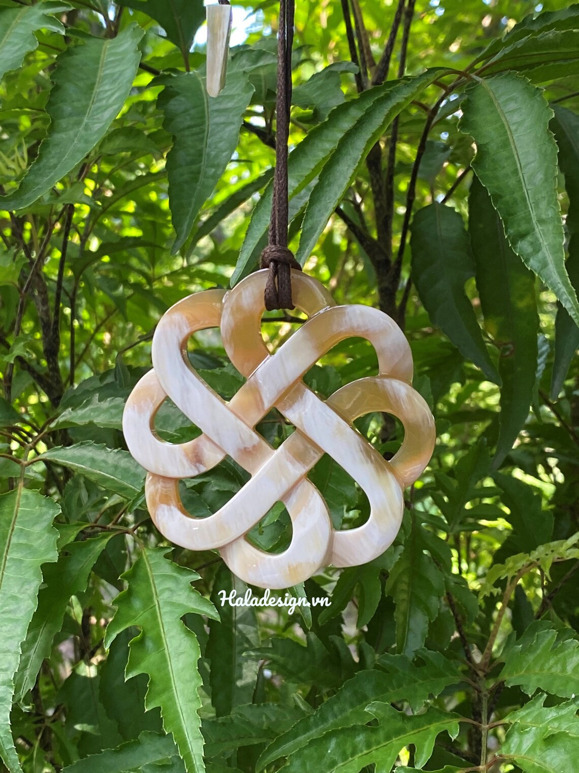 Buffalo Horn Celtic Knot Pendant -handcraving Mystic Knot Buffalo Horn ...