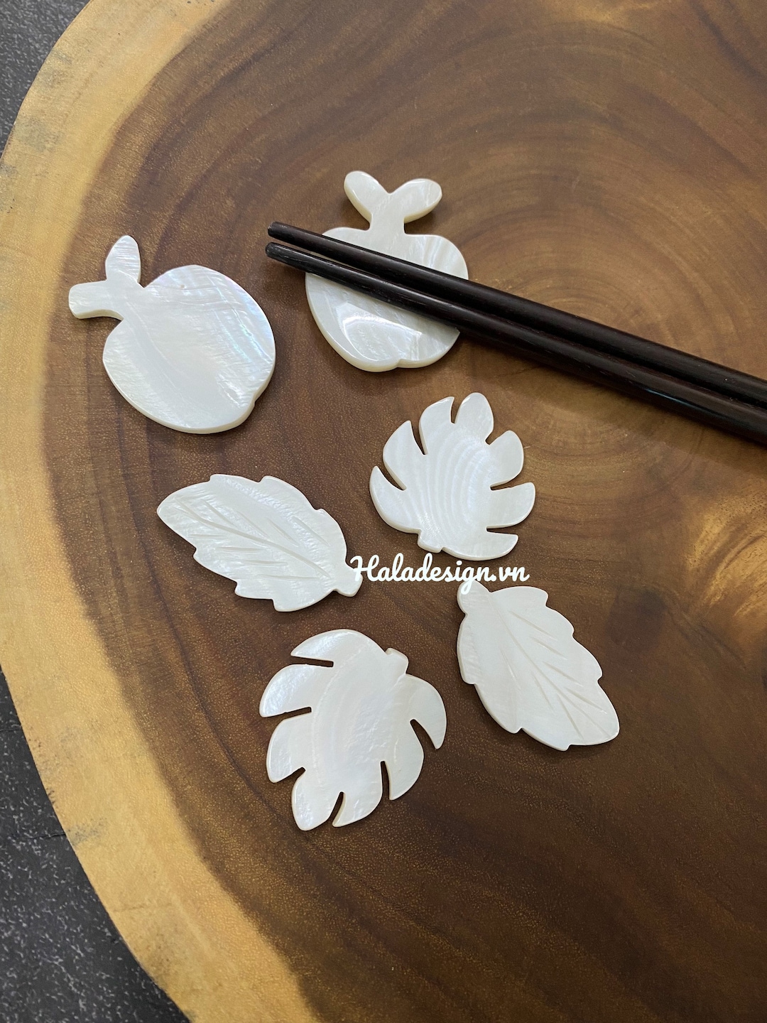Assorted Mother of Pearl Botanic Garden Chopstick Rest, Hashioki ...