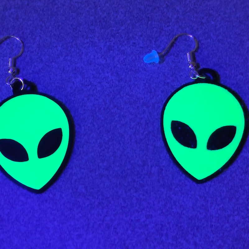 Alien Earring - Etsy