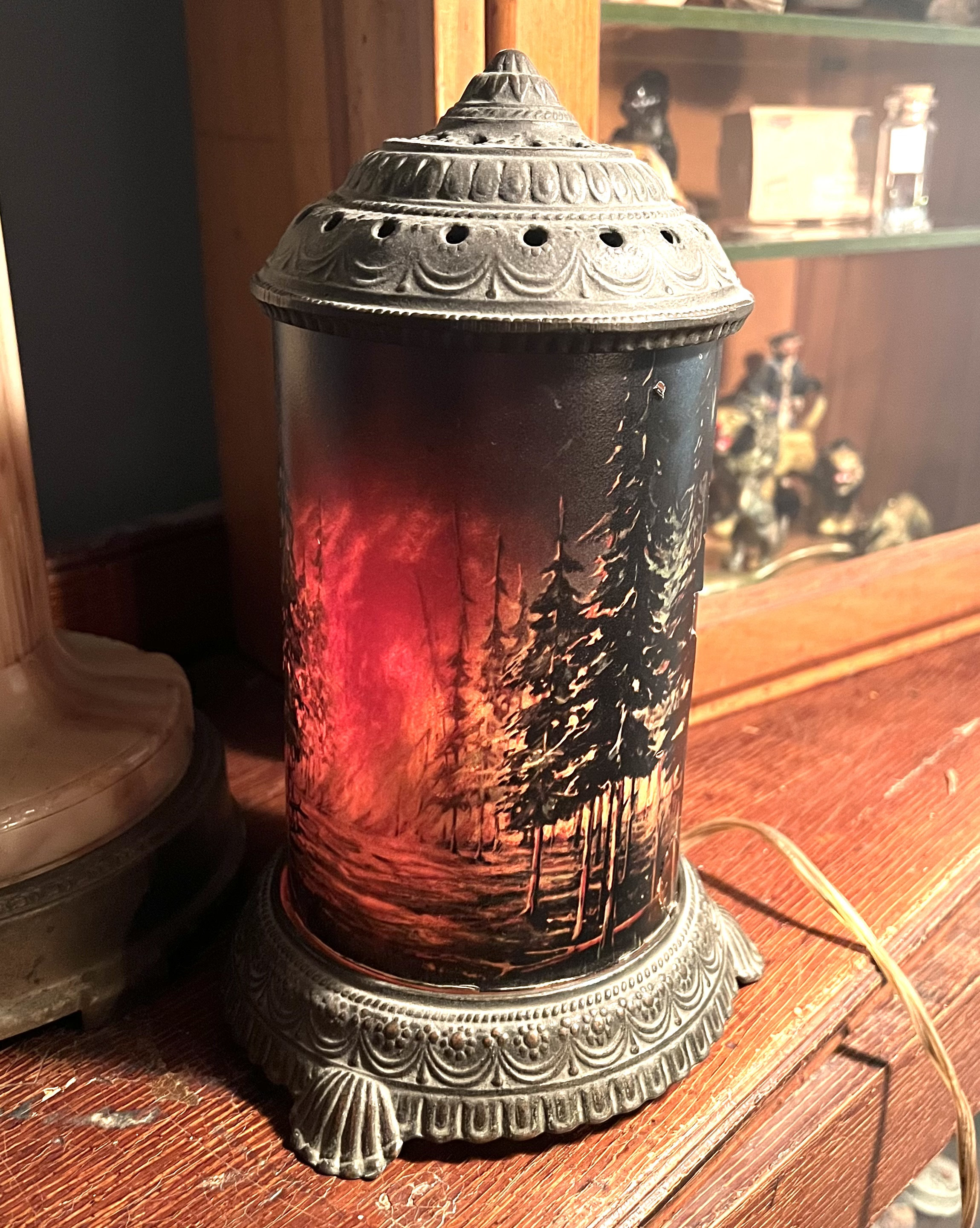 Antique Scene-in-action Motion Lamp Vintage Cast Iron and Glass Light ...