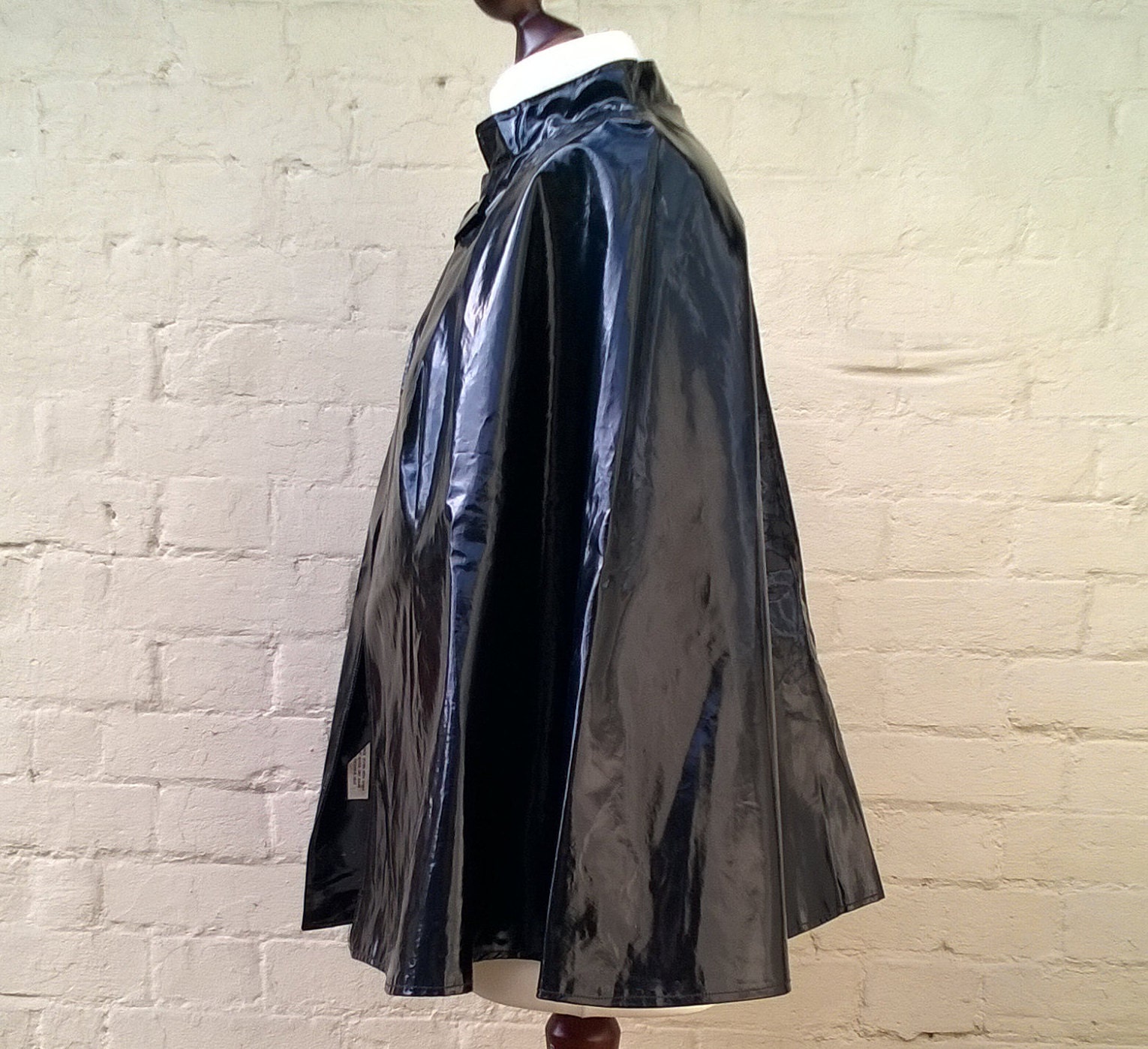 1960s black patent vinyl PVC cape geometric clasp lime green | Etsy