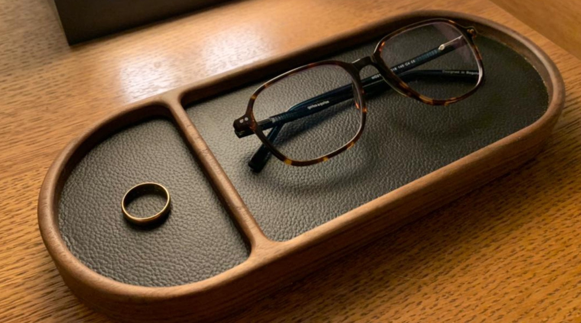 Walnut Oval Desk Valet With Leather - Etsy