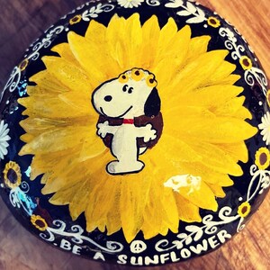 SNOOPY in a World Full of Roses Be A Sunflower Boho Hippie Colorful ...