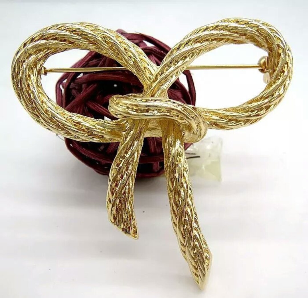 Gold Bow Brooch Pin • Classic Bowtie Knot • Designer Chic Dress Scarf ...