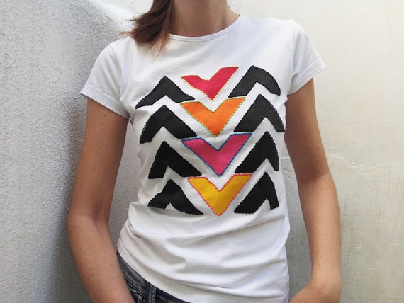 T-shirt With Arrows Pattern-hand Painted Tshirt-embroidered | Etsy
