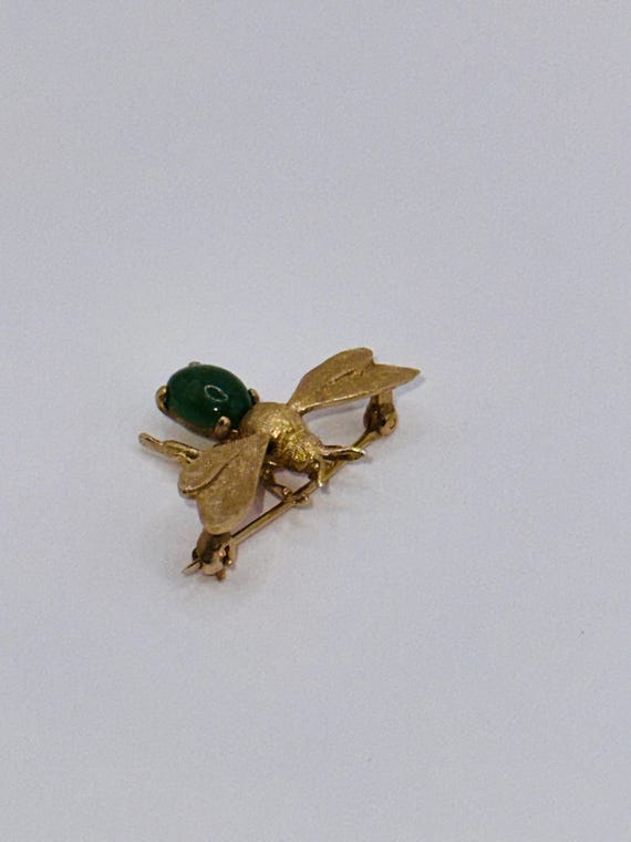 14K Yellow Gold Bee + Oval Jade Pin/Brooch *VINTAGE* - Gem