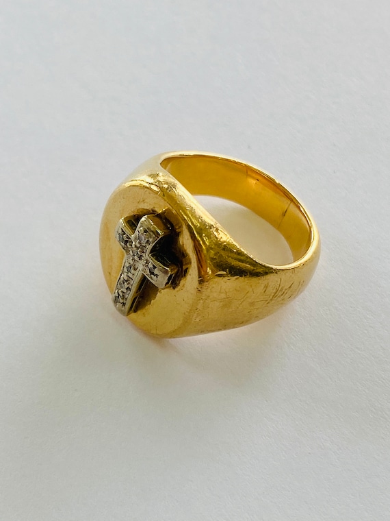 Vintage cross ring store