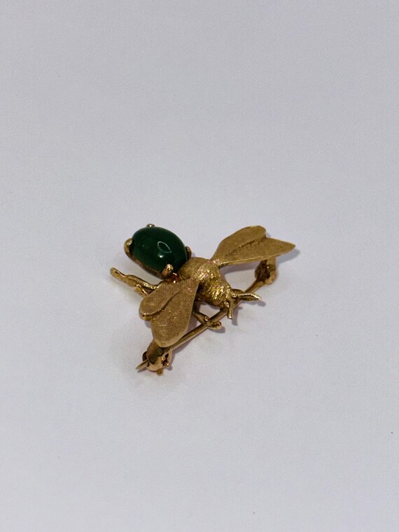 14K Yellow Gold Bee + Oval Jade Pin/Brooch *VINTAGE* - Gem