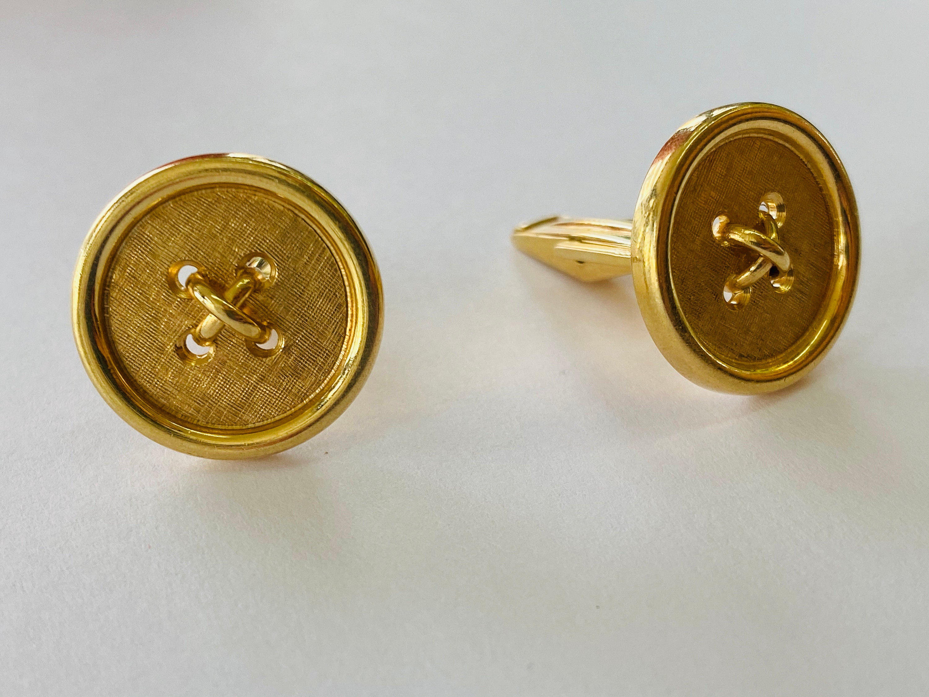 14K Yellow Gold Threaded Button Cufflinks lindsay and Co. | Etsy