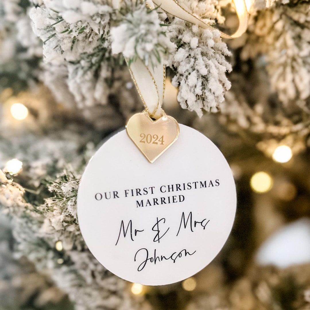 Newly Weds First Christmas Personalised Bauble, Newly Married Christmas ...