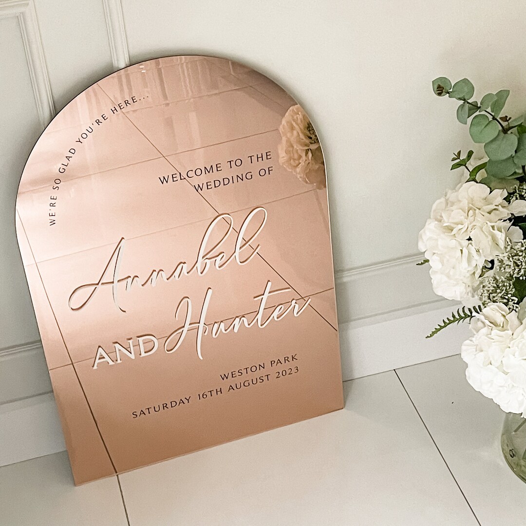 Dome Mirror Welcome Sign, White 3D Bride & Groom's Names, Wedding ...