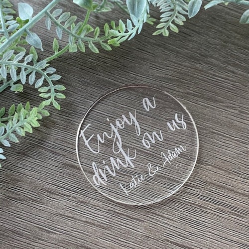 Personalised Oak Drink Tokens Wedding Favours Circlesparty | Etsy