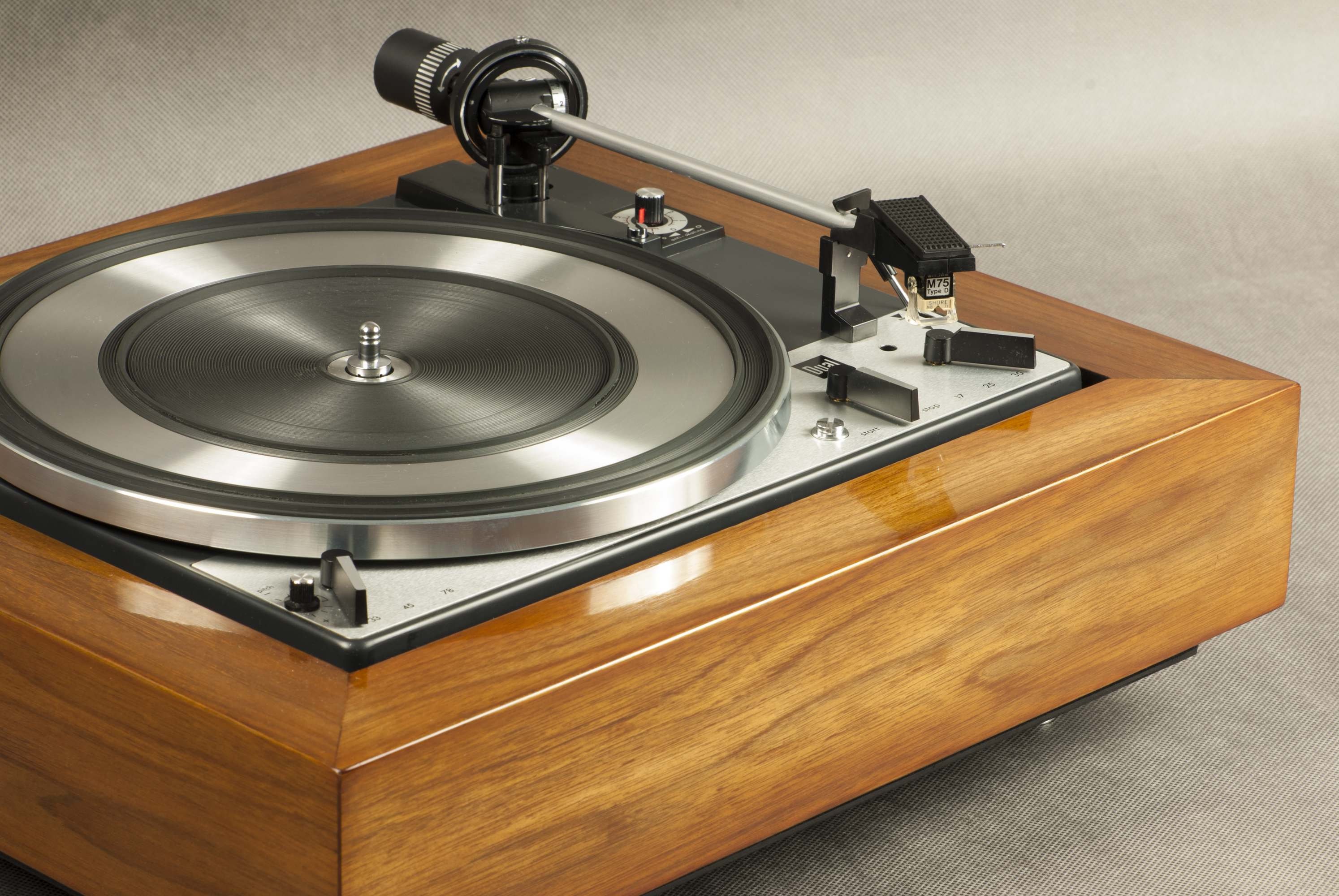 DUAL 1218 Turntable From the Early 1970s. Fully Functional, in a Unique ...