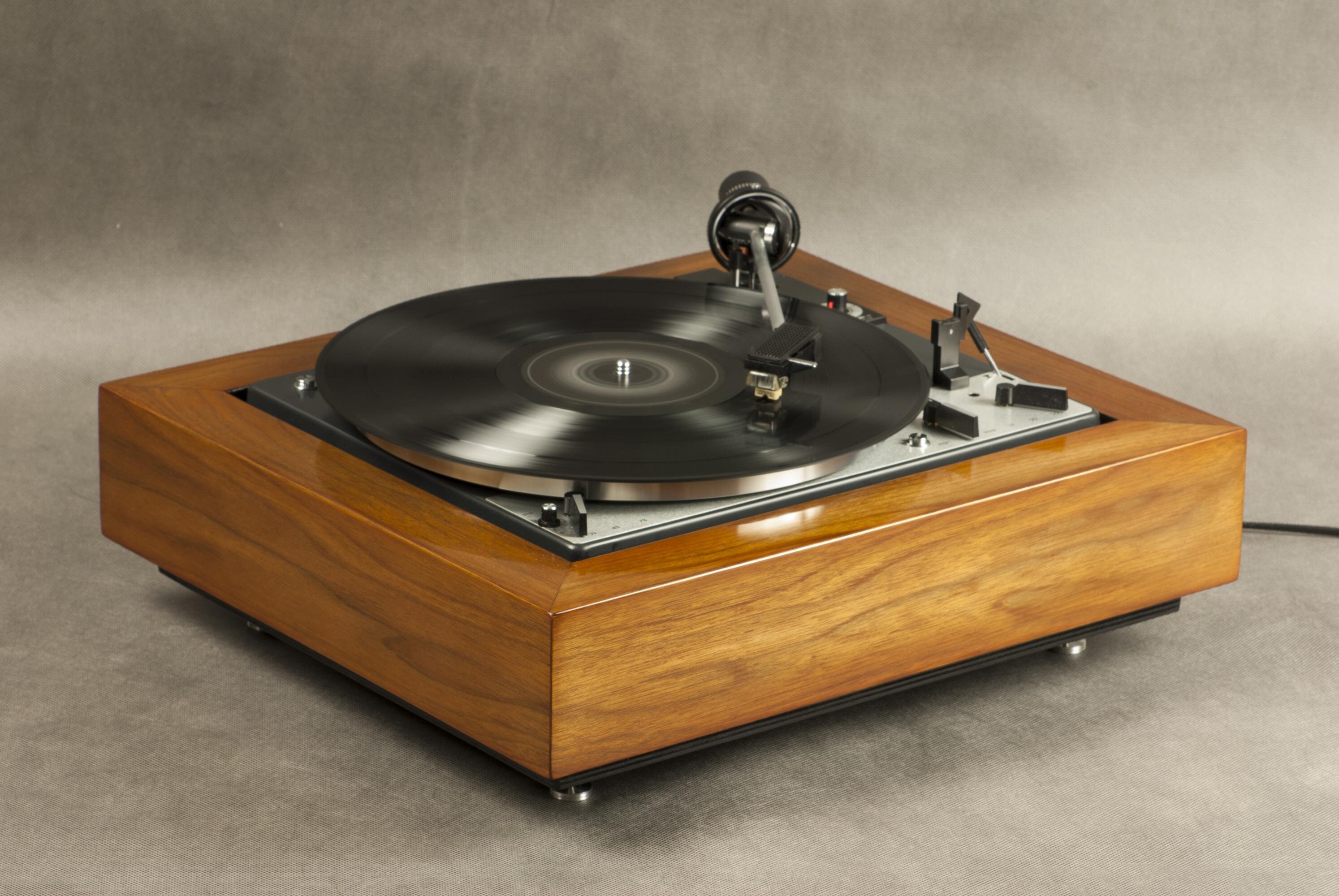 DUAL 1218 Turntable From the Early 1970s. Fully Functional, in a Unique ...