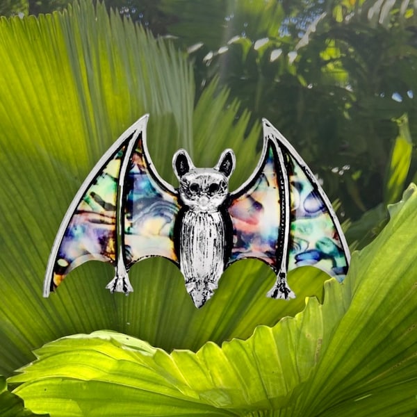 Bat Brooch - Etsy