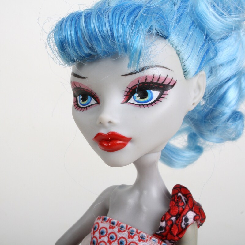 Ghoulia - Etsy