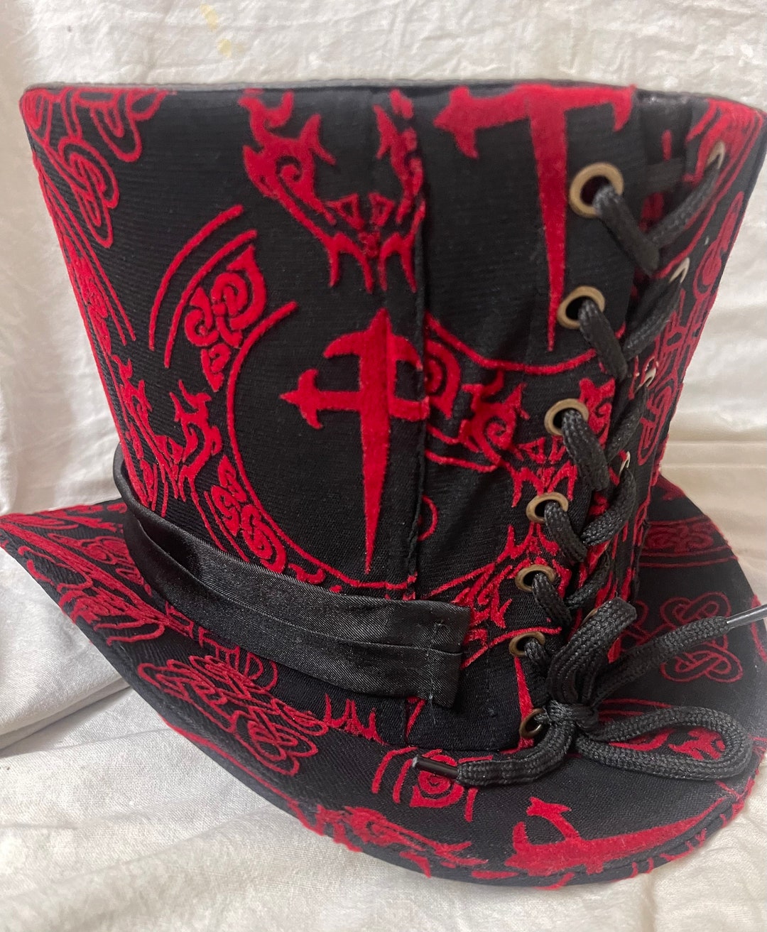 Daggers Red Daggers Hand Made Top Hat in 57,58cm - Etsy