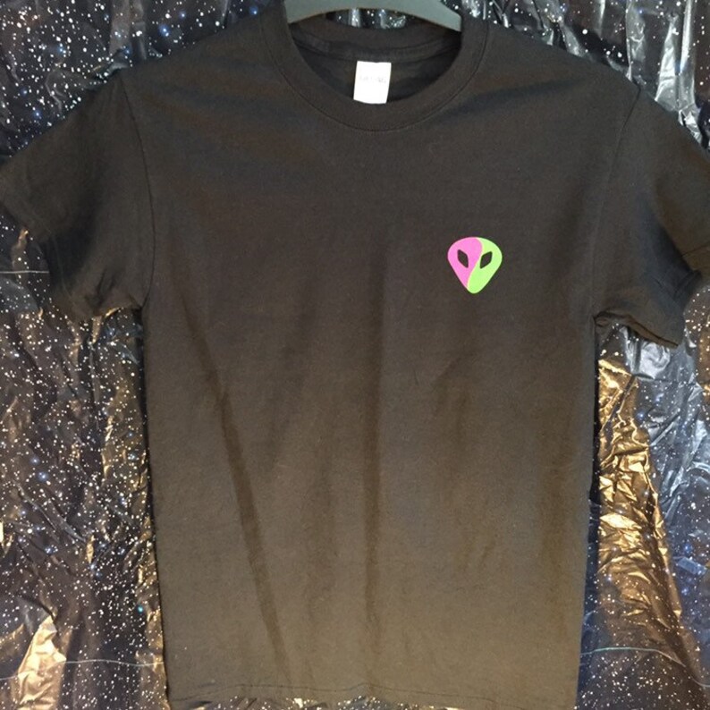 Alien Symbol T-shirt - Etsy