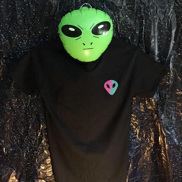 Alien Symbol T-shirt - Etsy