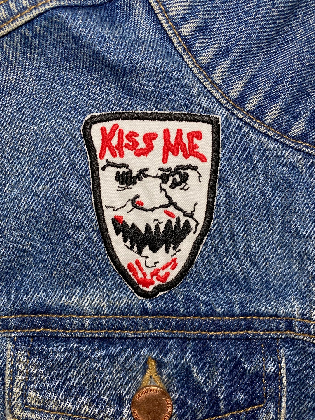 Kiss Me Mask Embroidered Patch. Horror Movie Inspired Patches. Iron on ...