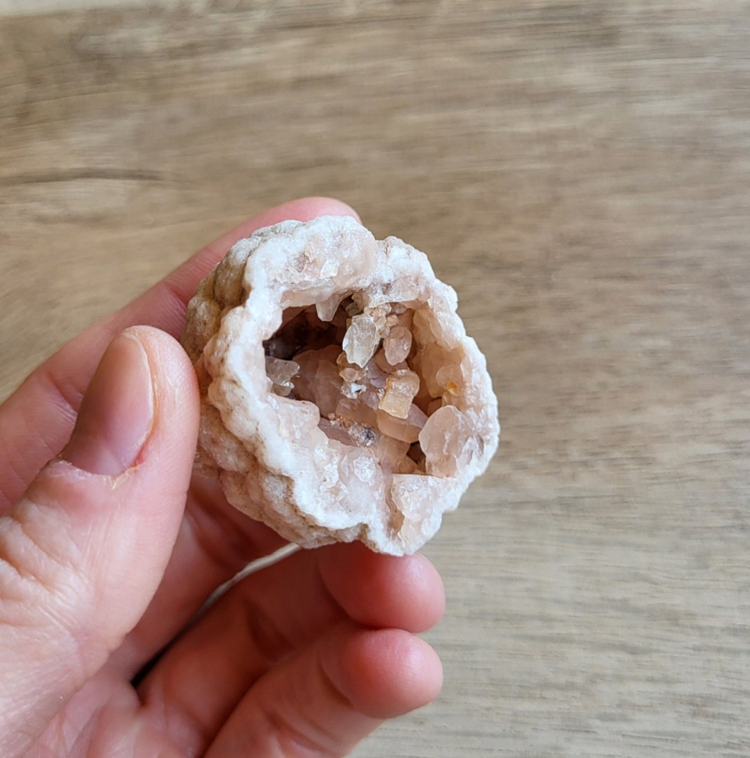 Pink Amethyst Crystal Geode Pink Crystal, Pink Geodes, Amethyst Geodes ...