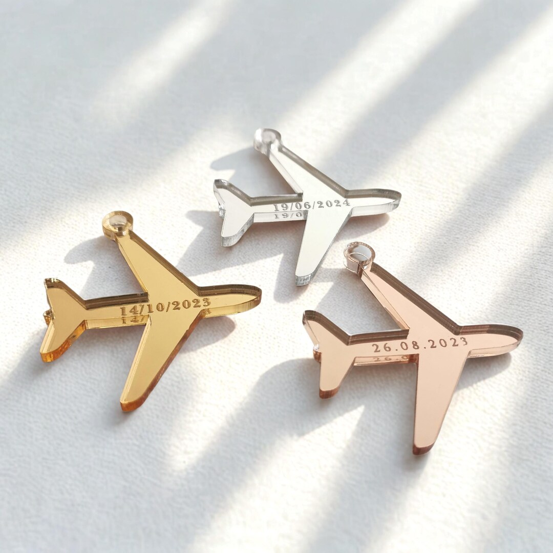 Personalized Airplane Charms for Destination Wedding Invitations ...