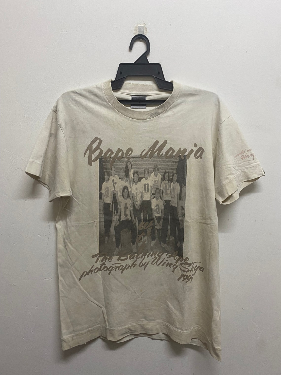 Vintage Bathing Ape Exhibition Distressed Faded Worn Tee/ Vintage Art T ...