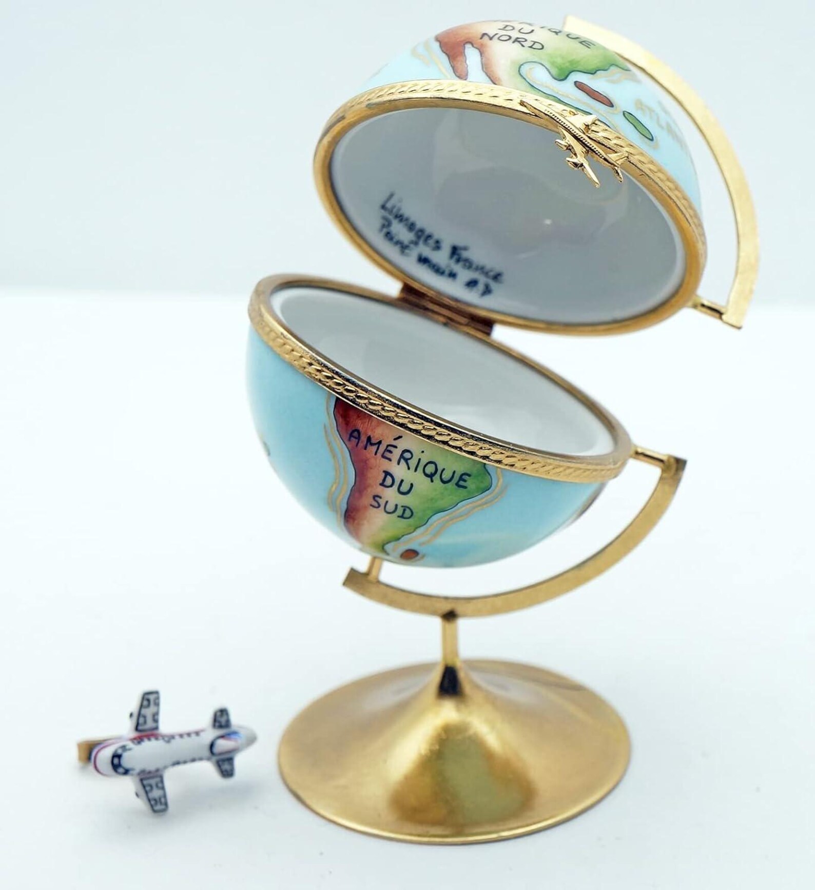 Amazing Globe With Detailed World Map and a Miniature Removable ...
