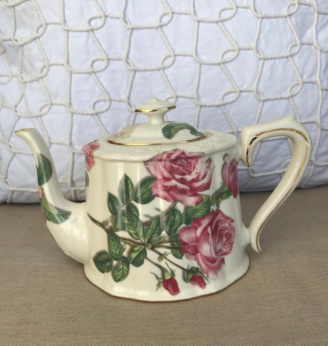 Porcelain Teapot - Beautiful!! - Etsy