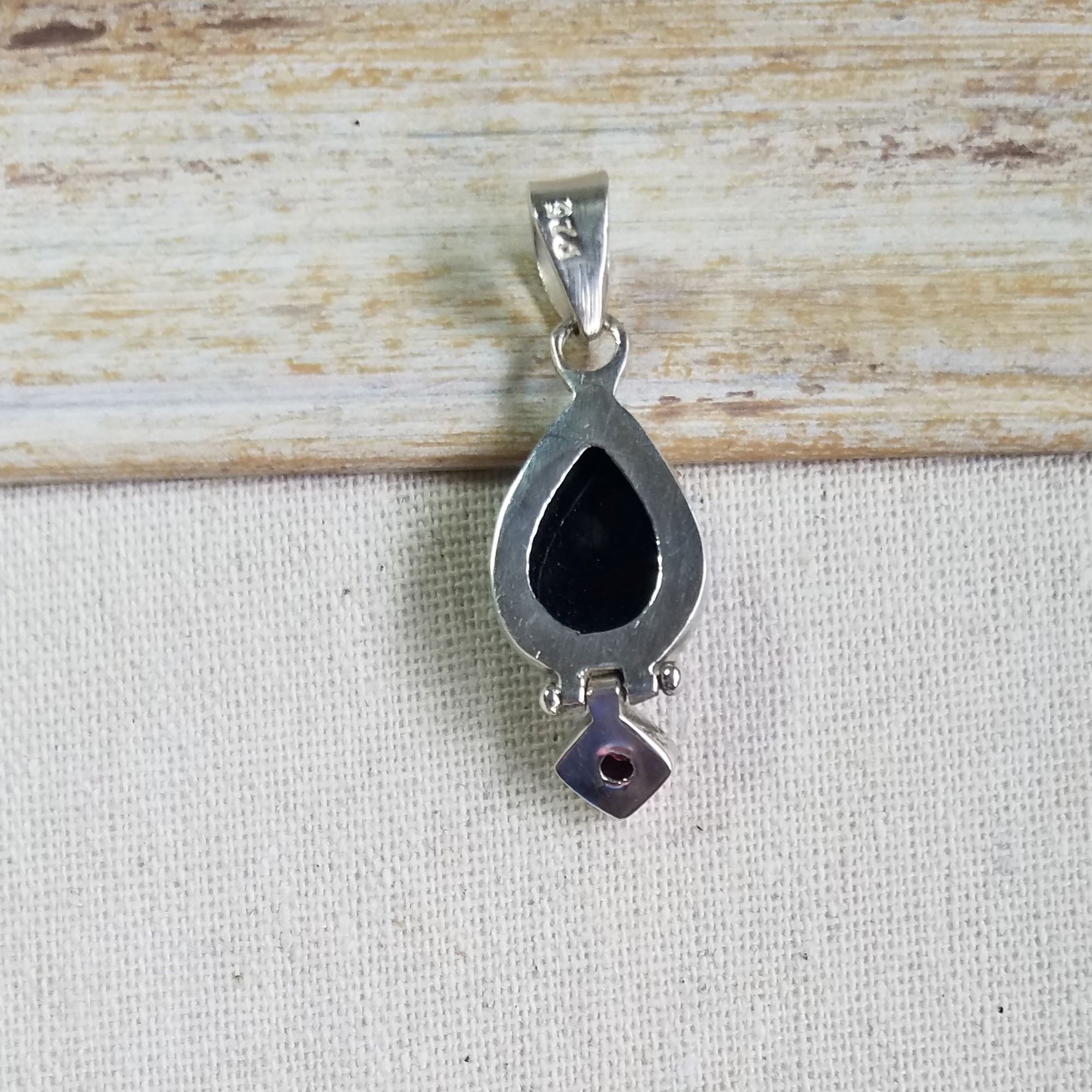 Handcrafted Bali Indonesian Genuine Gemstone Style Pendants - Etsy