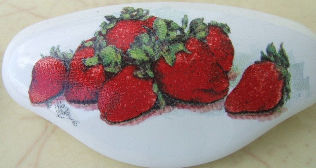 Strawberry Cluster Ceramic Cabinet Kitchen Drawer Pulls @pretty ...