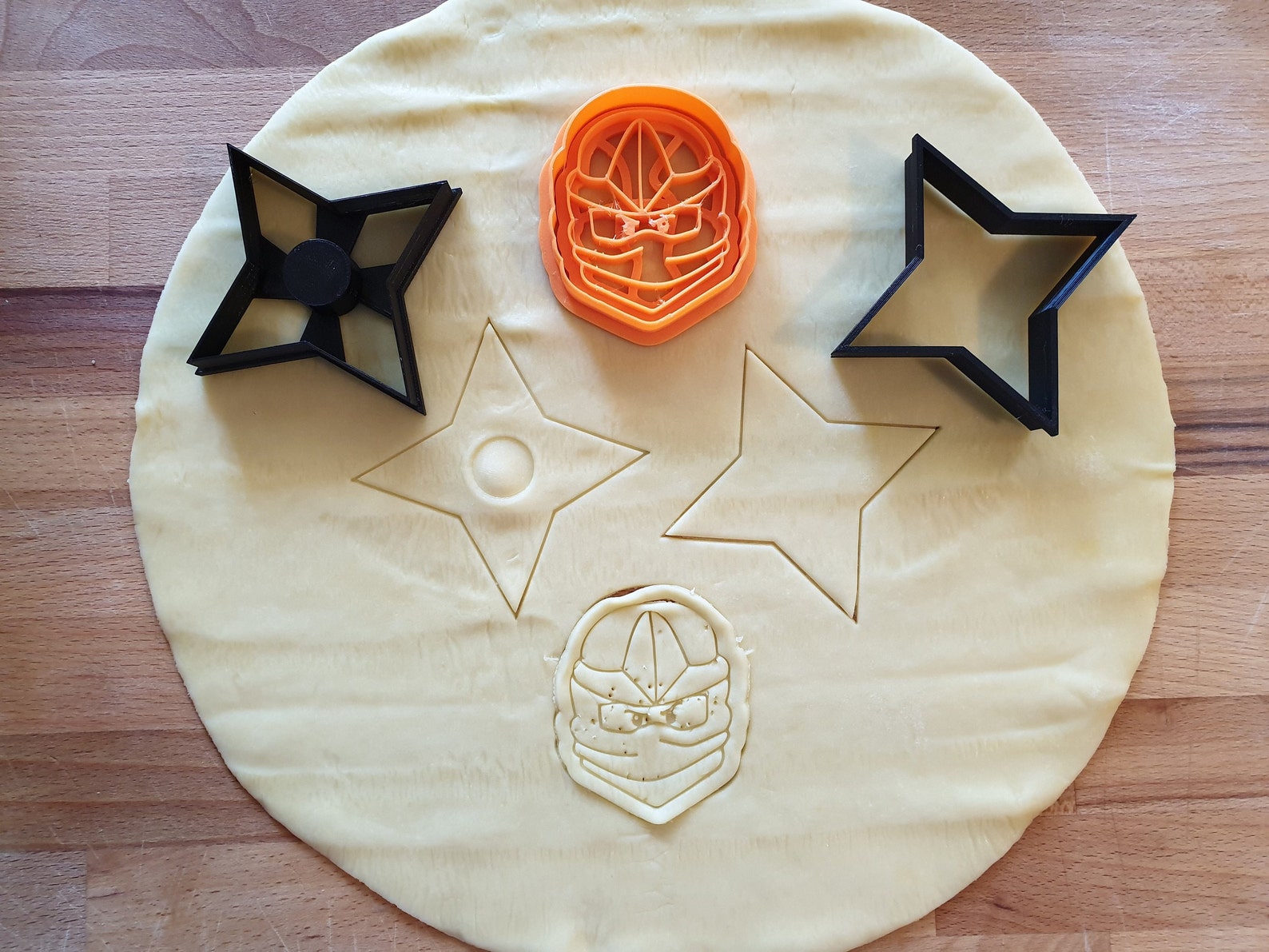 Set of 3 Ninja Cookie Cutter 2 Ninja Stars and a Ninja Face - Etsy