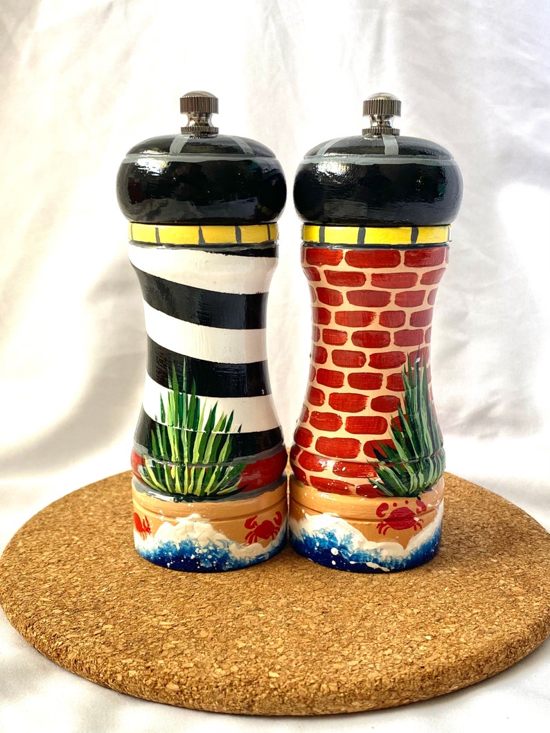 Currituck and Cape Hatteras Lighthouse Salt & Pepper Grinders Set - Etsy