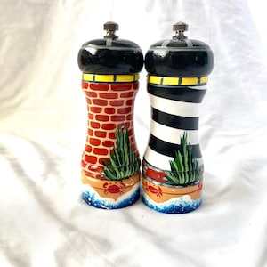 Currituck and Cape Hatteras Lighthouse Salt & Pepper Grinders Set - Etsy