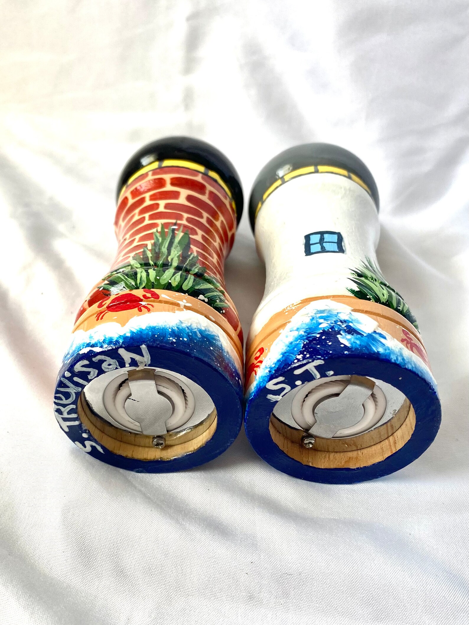 Currituck and Ocracoke Lighthouse Salt & Pepper Grinders Set - Etsy