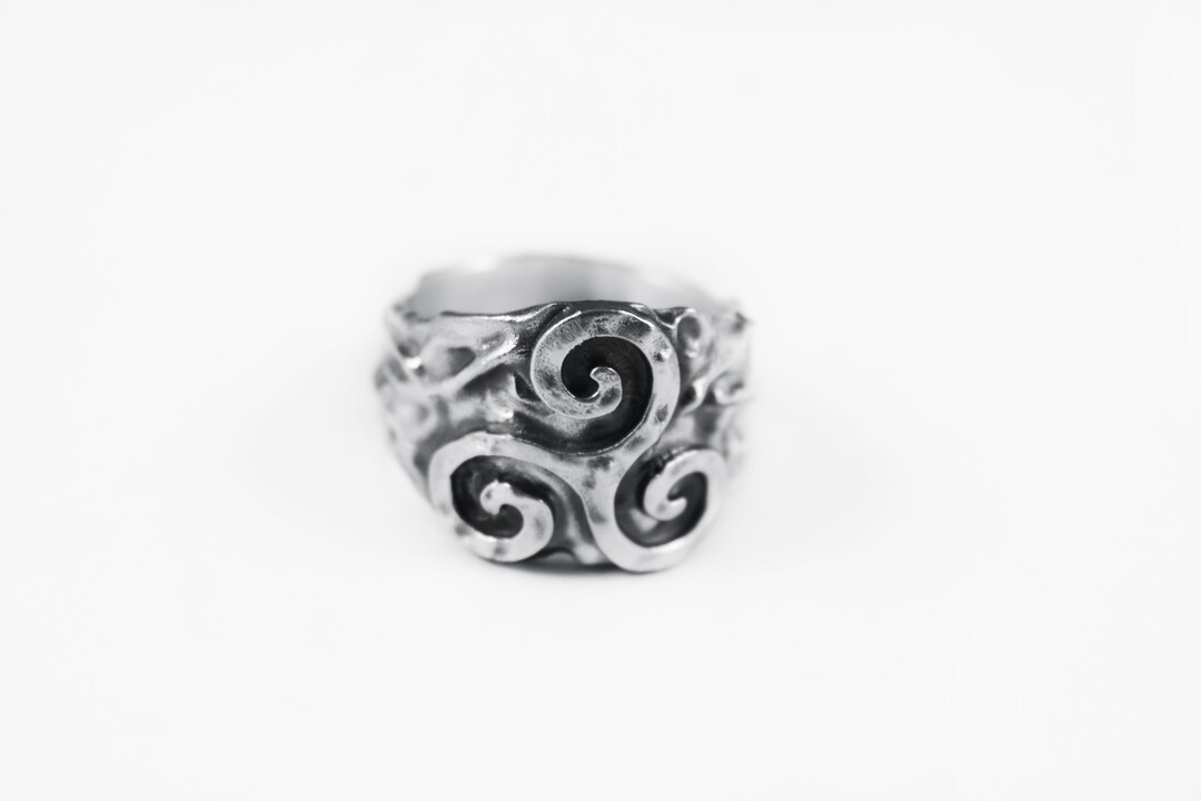 Triskel Ring - Etsy