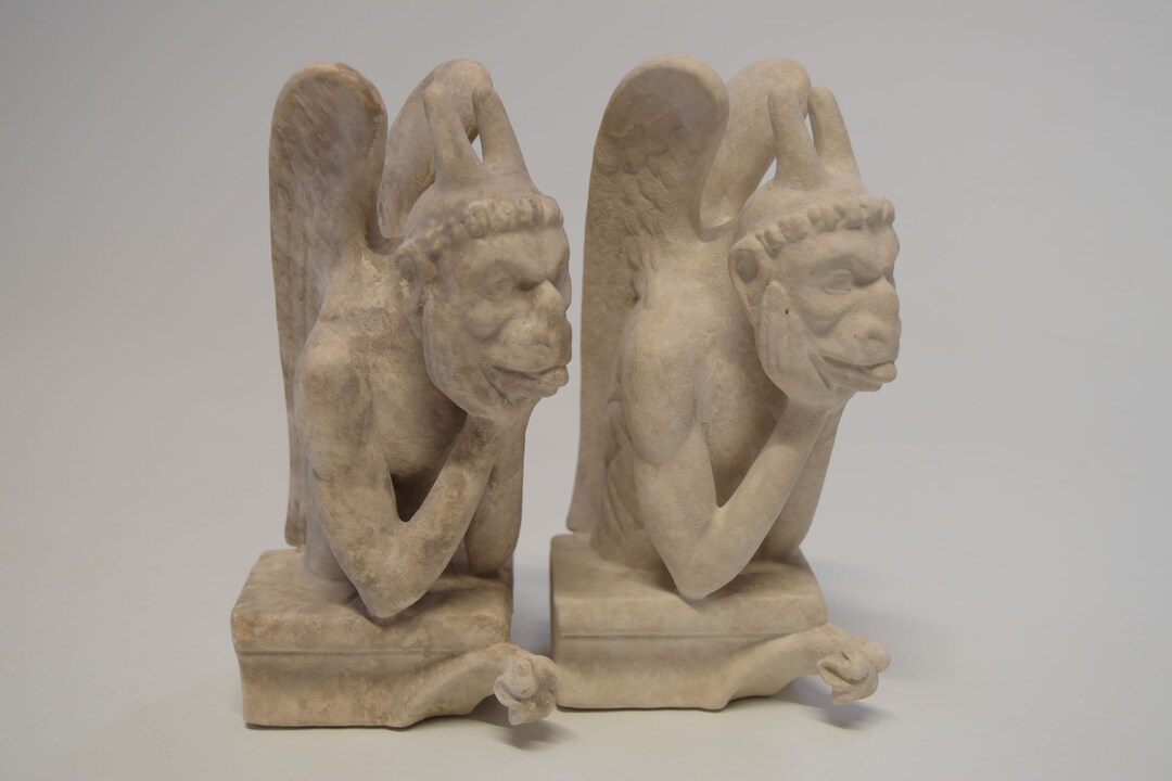 Gargoyle Stryge of Notre-dame De Paris - Etsy
