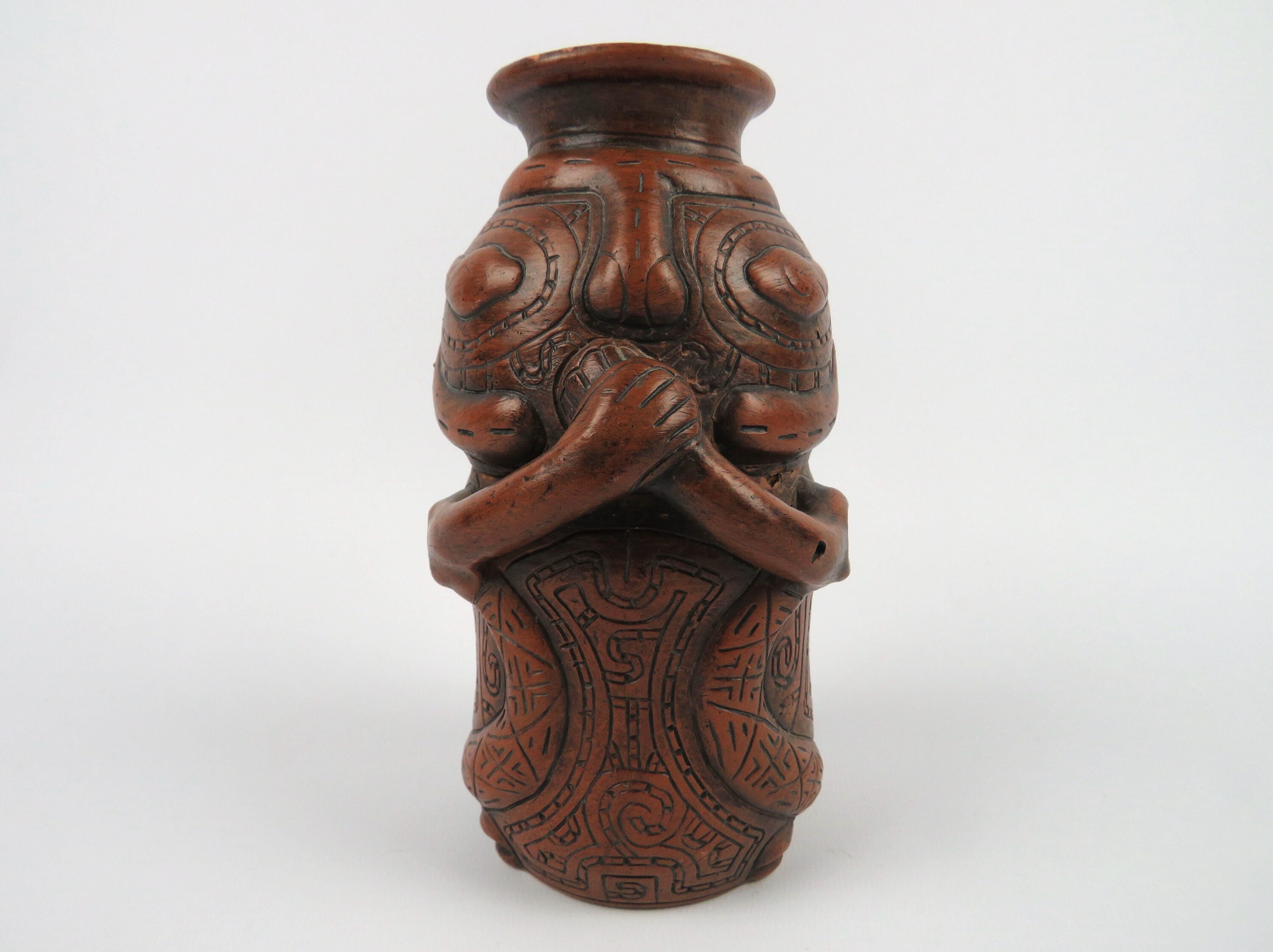 Fine Art Ceramics Tribal folk native Majaro pottery Funeral vase Brazil ...