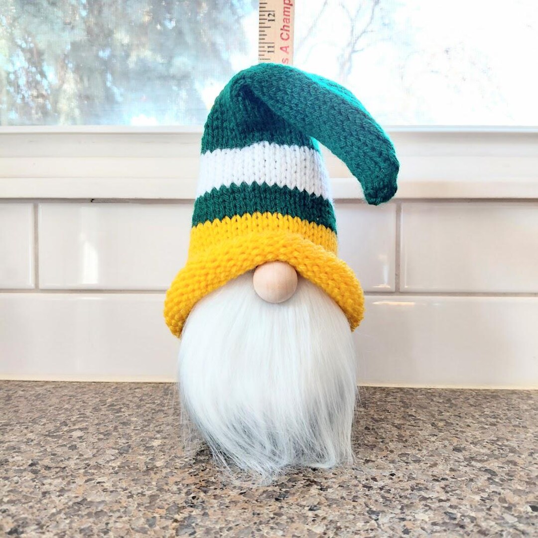 Green Bay Packers Gnome: NFL Team Colors Sports Decor Gift - Etsy