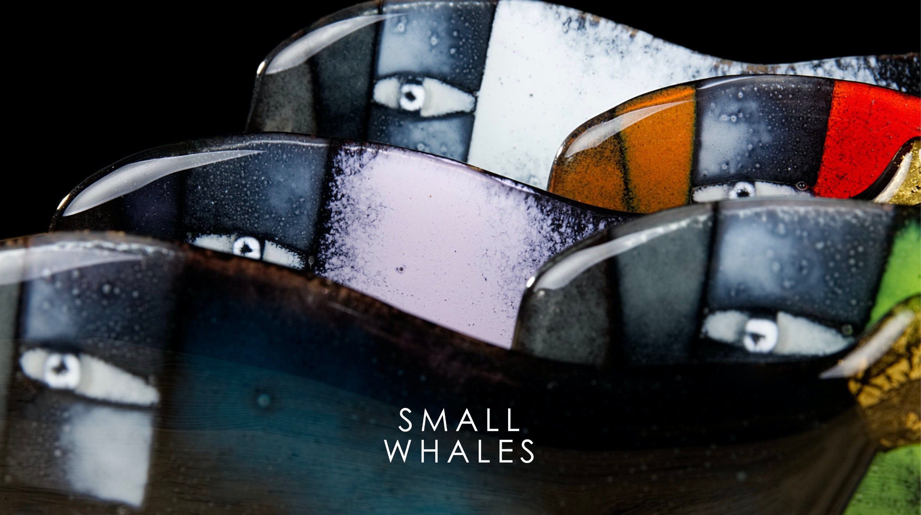 WHALE STATUE Made From Glass With 24 Carat Gold Tail. Fused Art Glass ...