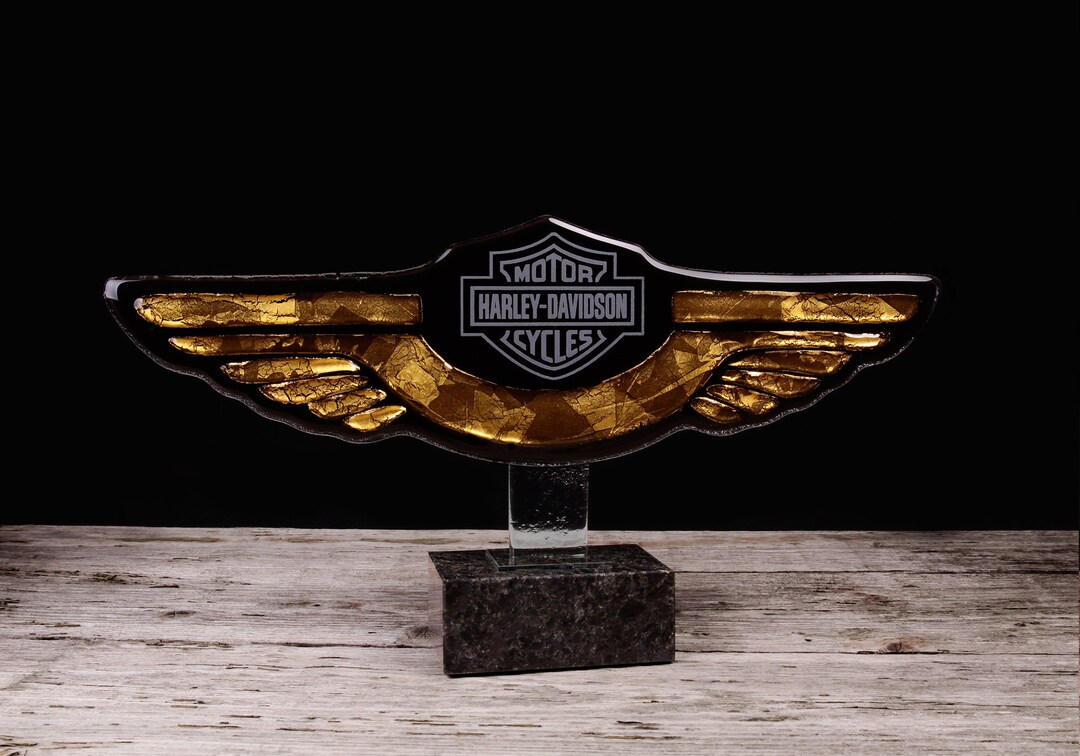 Harley Davidson Statue With 23 3/4 Carat Gold Wings 45 Cm Width X 20 Cm ...
