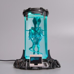 Alien Xenomorph Petri Dish – Ultra-realistic Sci-fi Specimen, Biohazard ...
