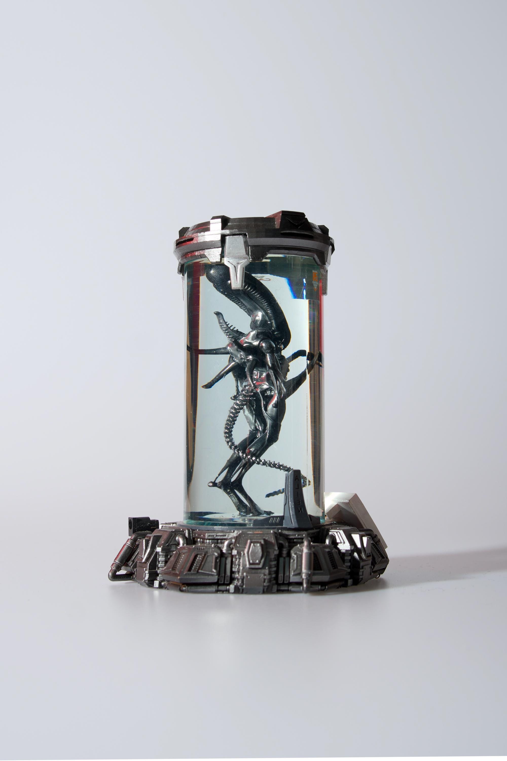 Alien Xenomorph Petri Dish – Ultra-realistic Sci-fi Specimen, Biohazard ...