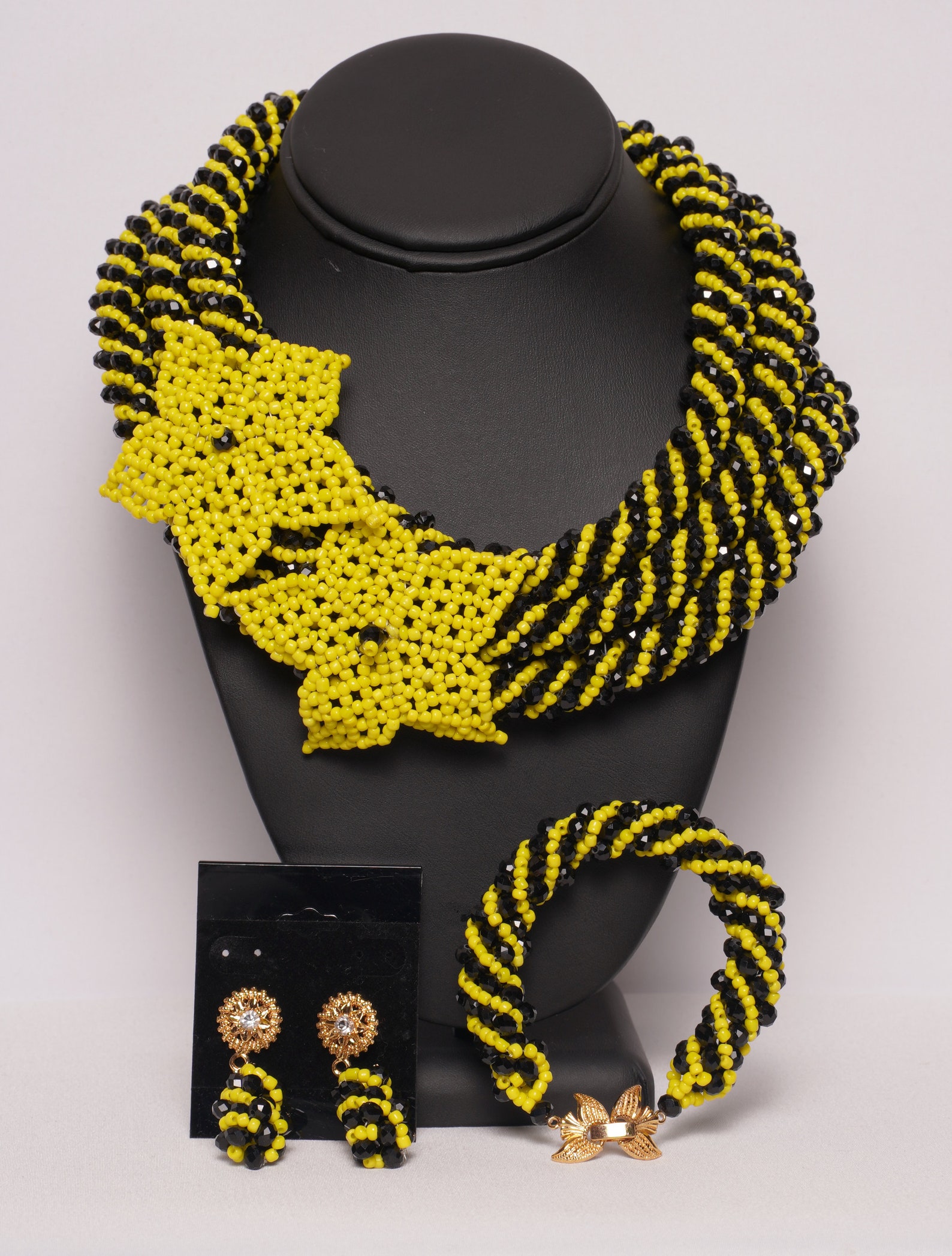 African Beaded Jewelry Set - Etsy