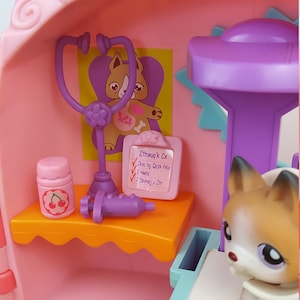 LPS Veterinary 'get Better Centre' Playset / German Shepherd Dog ...