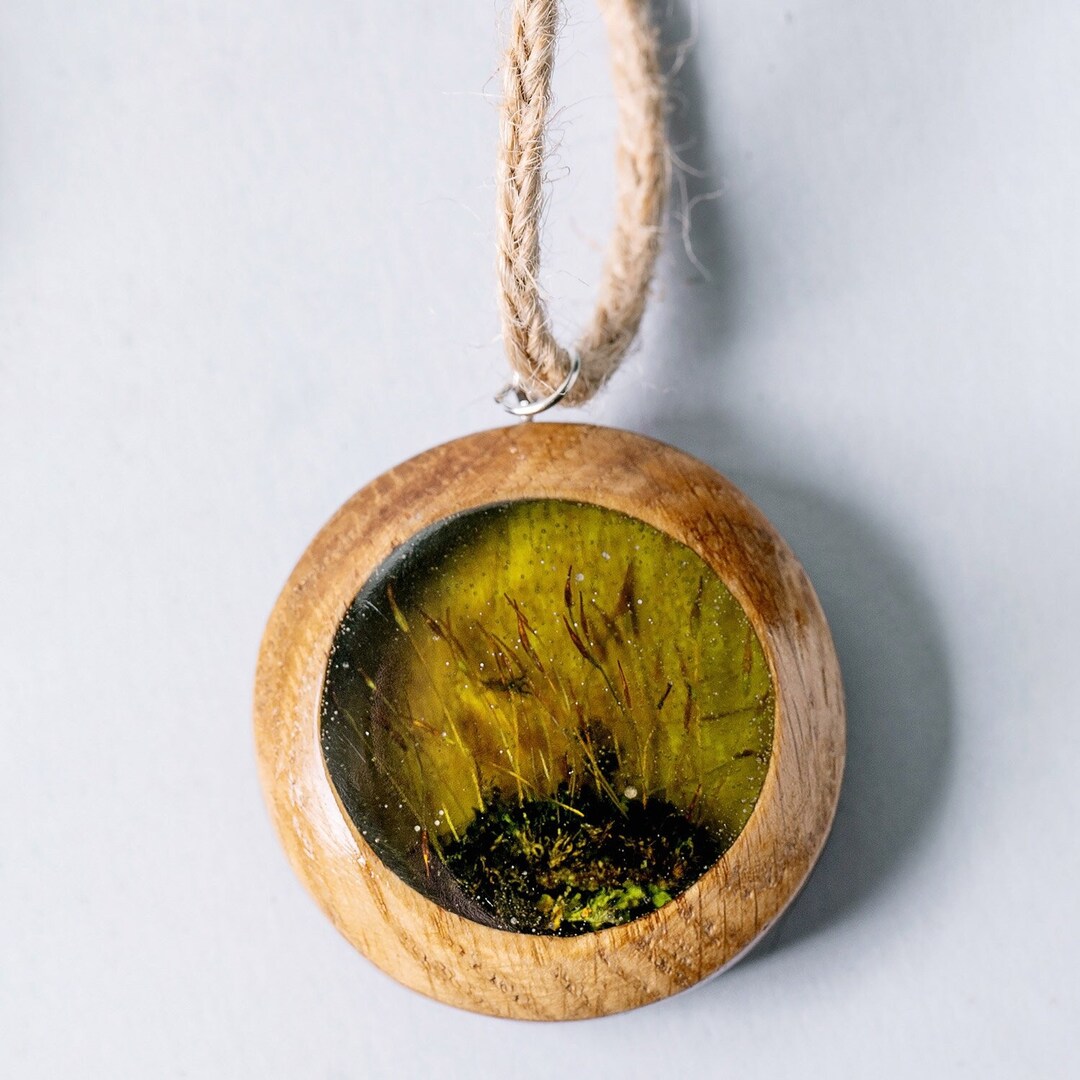 Handmade Oak Wood Epoxy Resin Pendant Forest Moss Inlay Modern Necklace ...