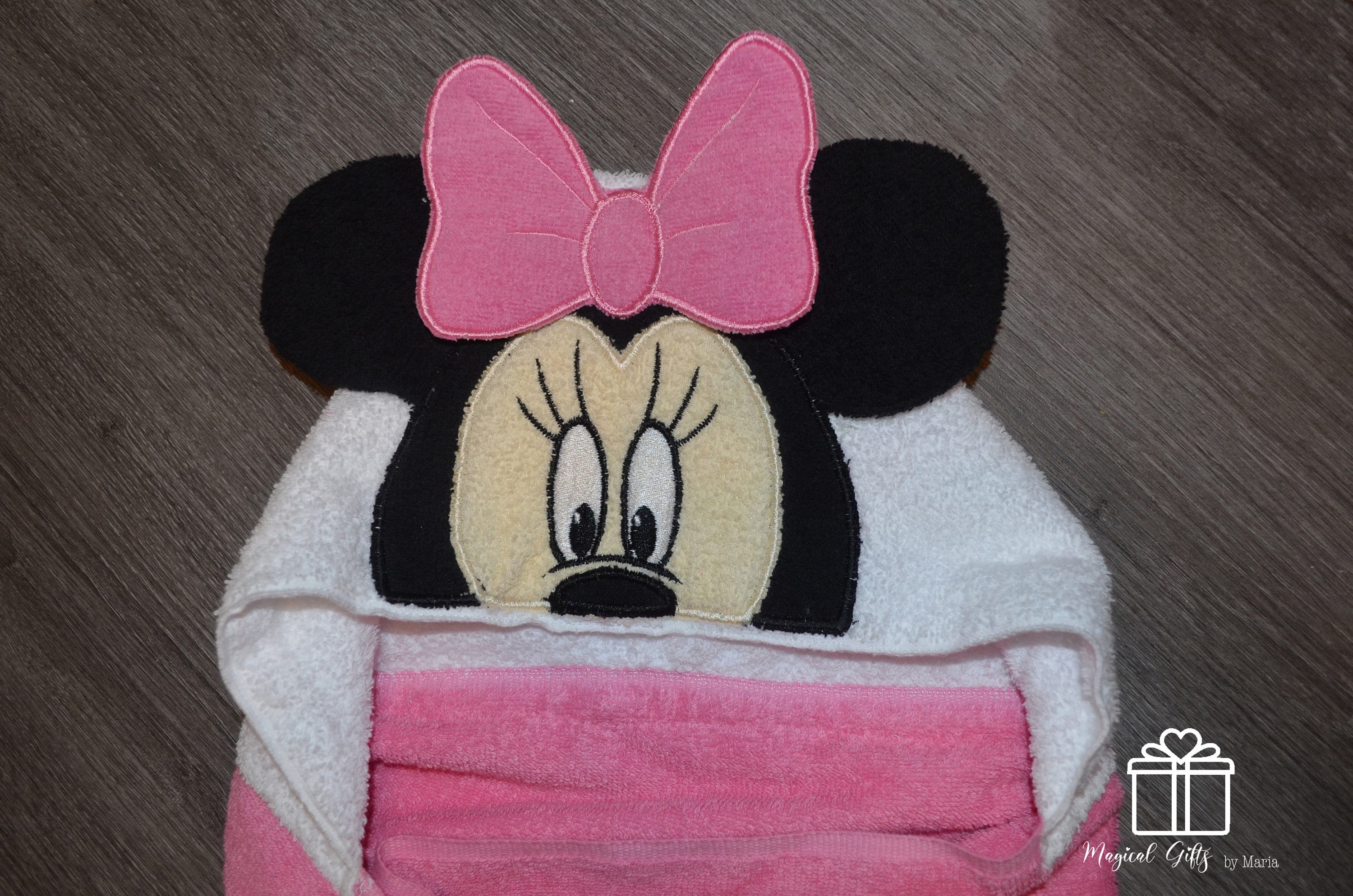 Minnie Mouse Hooded Towel, 3D Minnie Mouse, Embroidered Hooded Towel ...