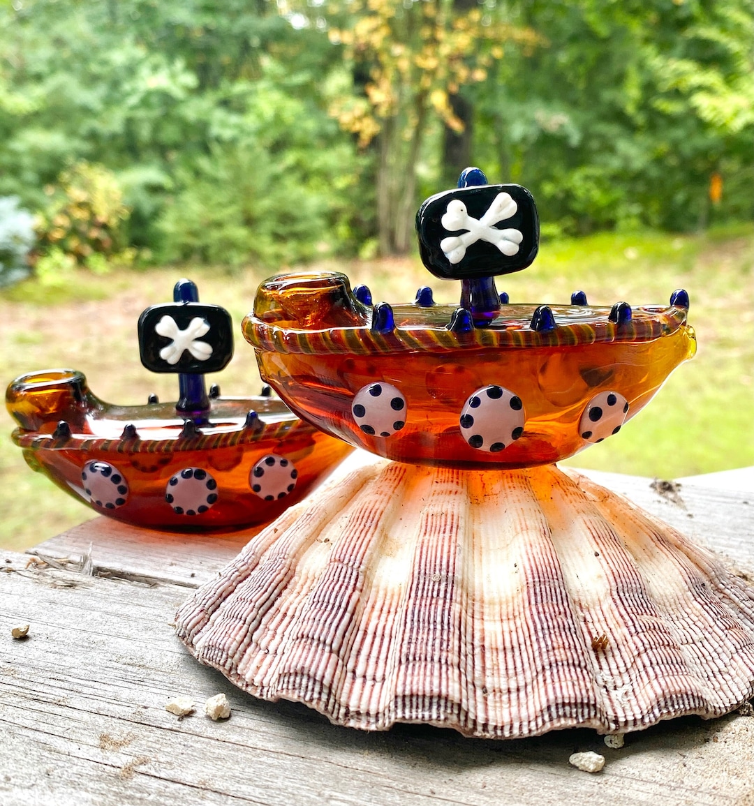 Handmade Glass Pirate Ship Pipe - Etsy