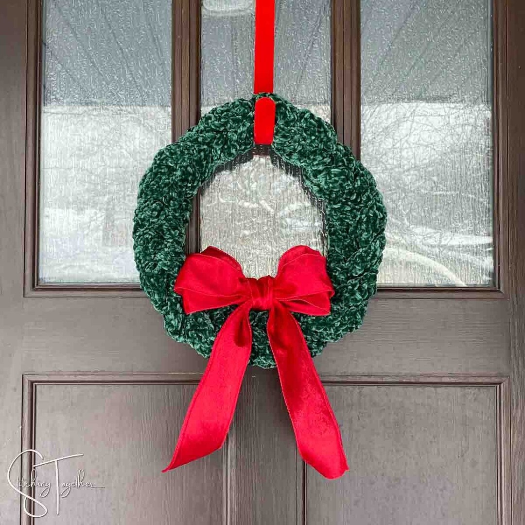 Christmas Crochet Wreath Pattern | Crochet Winter Wreath PDF | Pattern ...