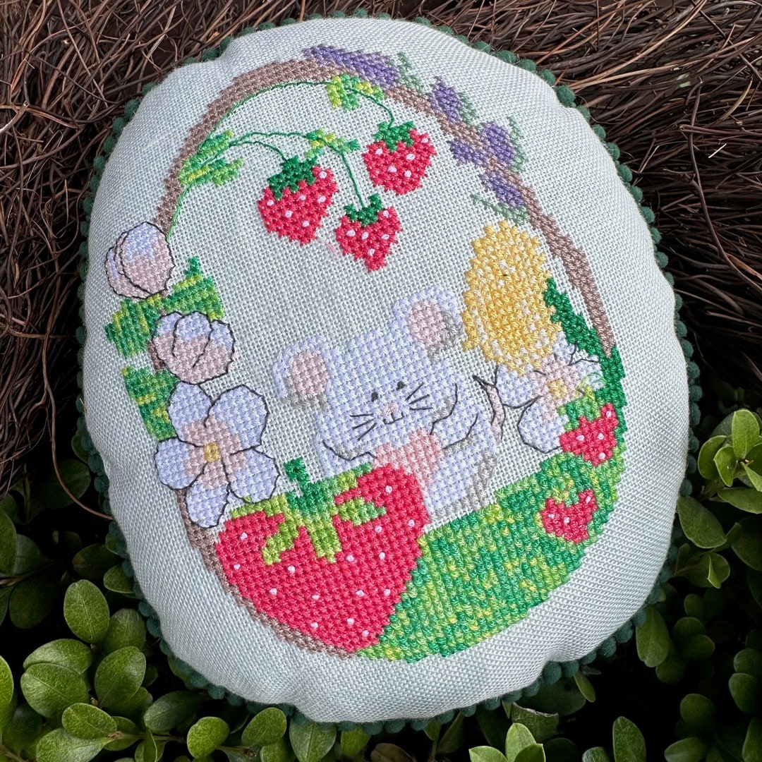 Luhu Stitches Mousy's Strawberry Basket Cross Stitch Pattern ~ Luhu ...
